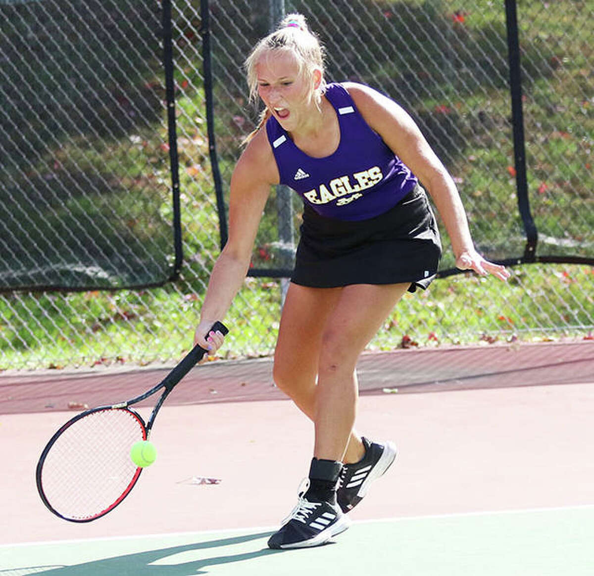 PHOTOS | Roxana, CM, Marquette at Belleville Class 1A Sectional (41 photos)