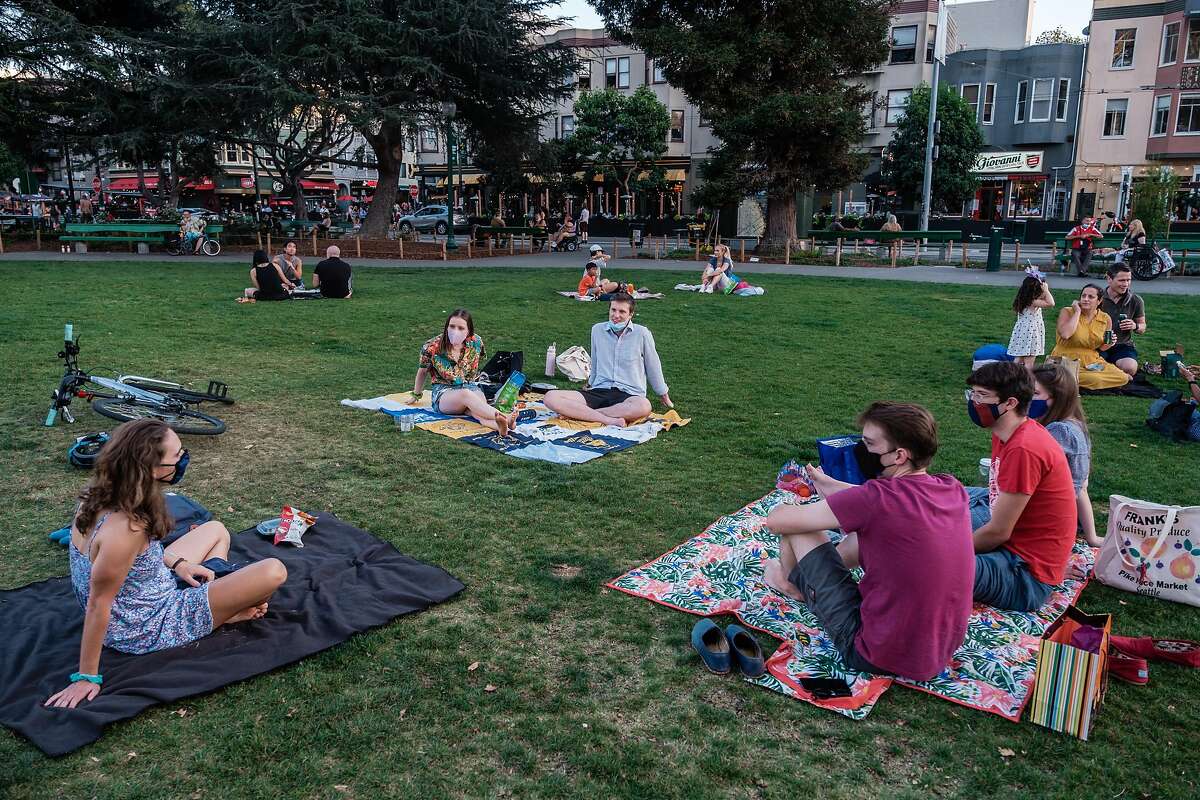 How to plan a safe, small Bay Area holiday gathering during pandemic