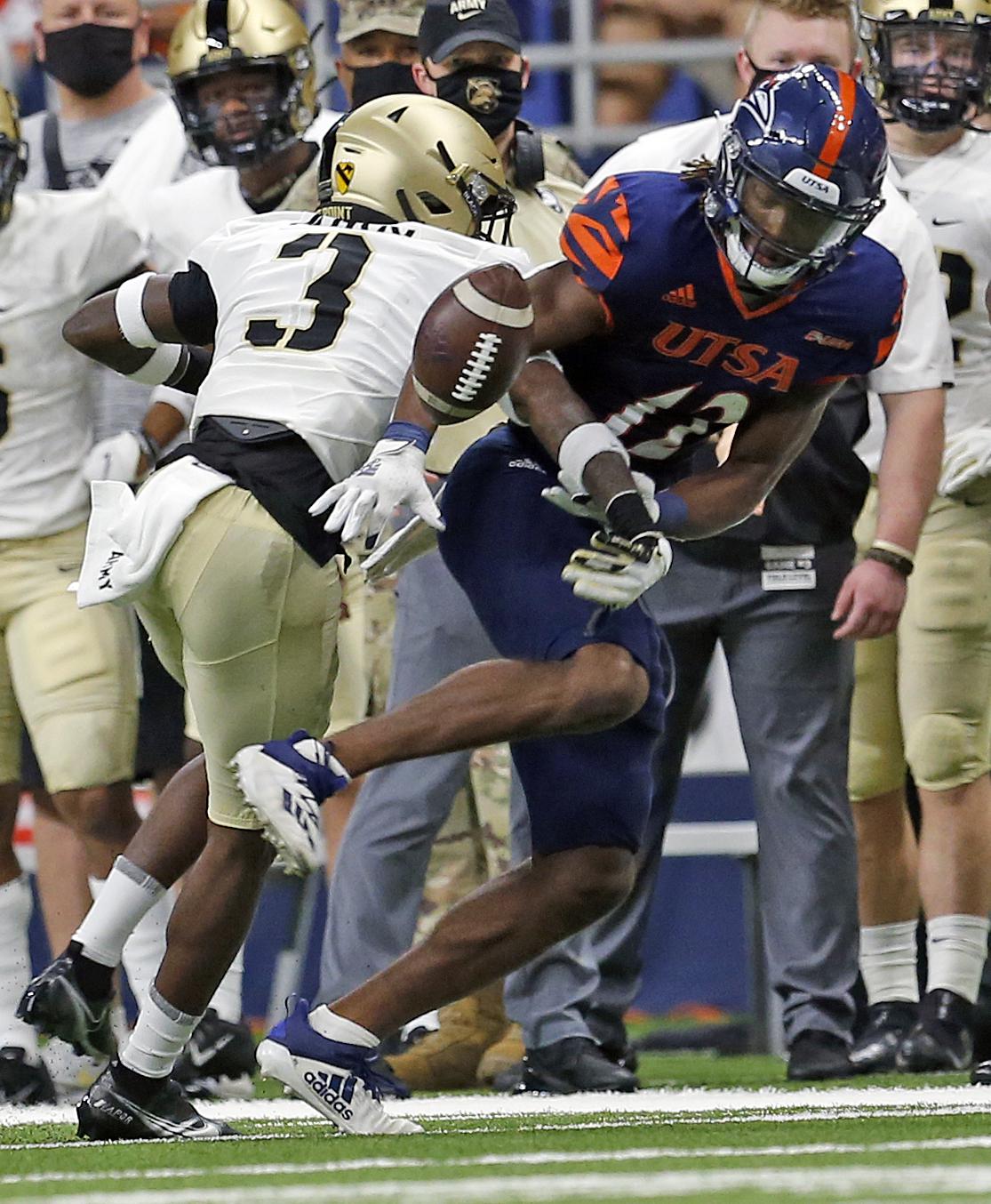 UTSA QB Lowell Narcisse injured as UTSA falls to Army