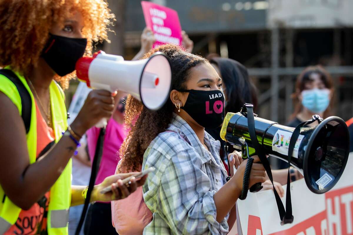 Hundreds rally against Trump at S.F. Women’s March: ‘We’re all in the ...