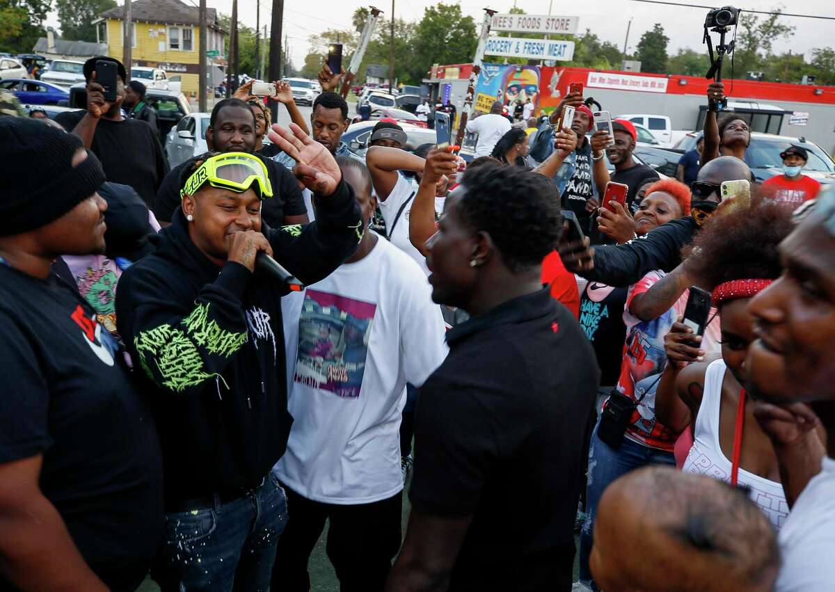 Friends, family gather to celebrate and commemorate George Floyd’s birthday