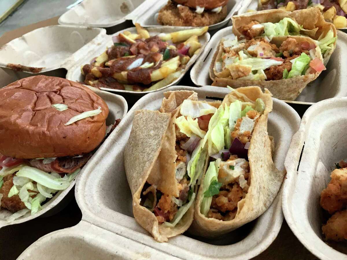 New vegan food truck Project Pollo serves great ‘chicken’ sandwiches in ...