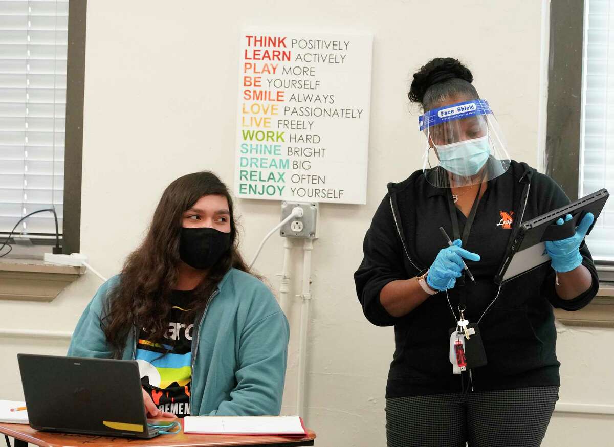 More than 80,000 Houston ISD students return to campus for a 'year of ...