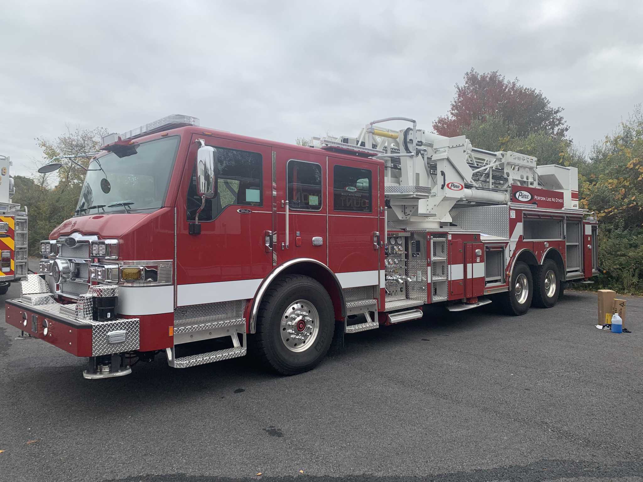 Shelton purchases 100-foot ladder firetruck for $1.35M