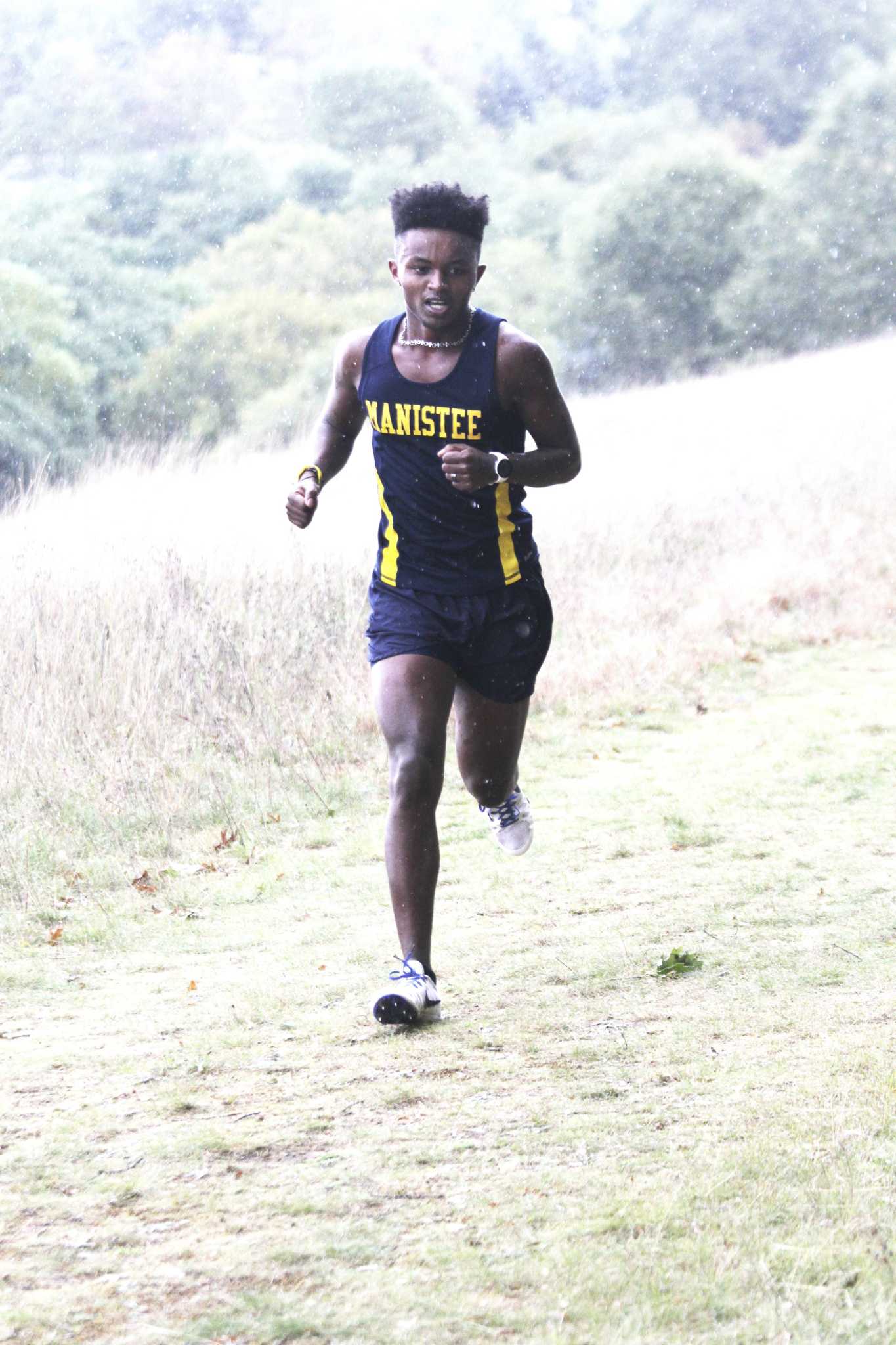 Chips' Hoeflinger has cross country career cut short on technicality