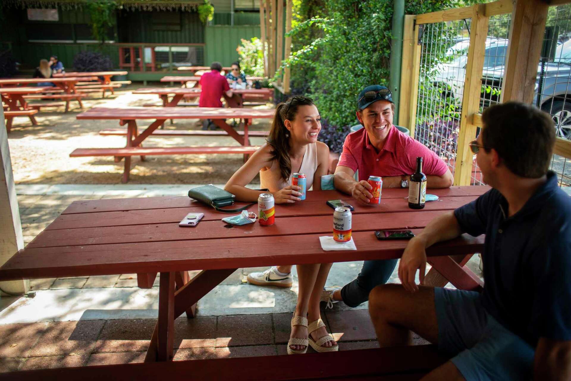 A look at Houston ice houses: Are they real or fake?