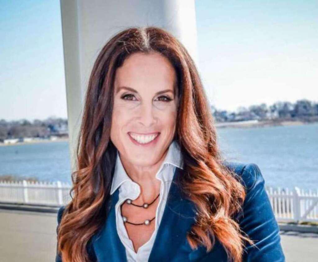 Streicker says she battles ‘extreme partisanship’ in race against DeLauro