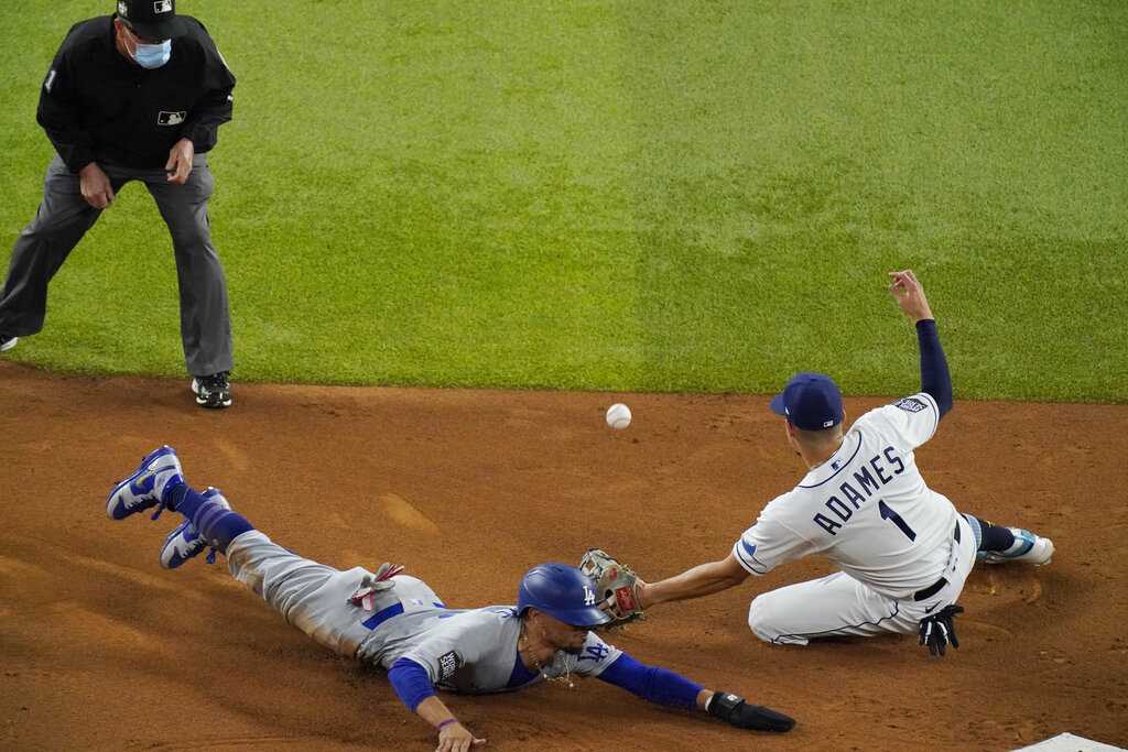 Dodgers take World Series lead with Game 3 victory