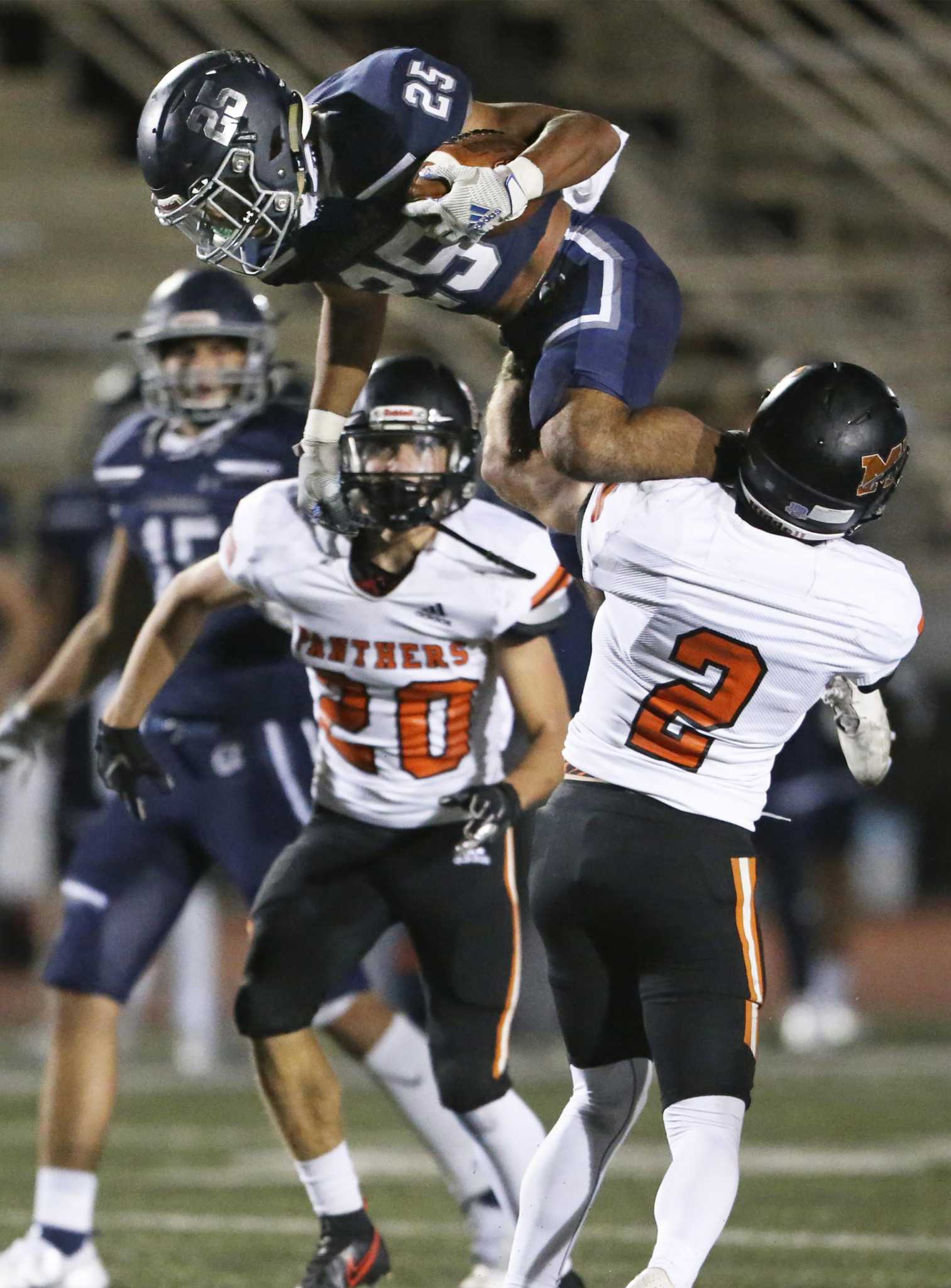 Boerne Champion beats Medina Valley in district opener