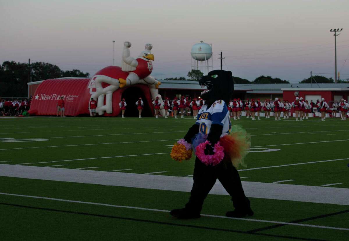 Even during COVID-19, Bay City, El Campo play on