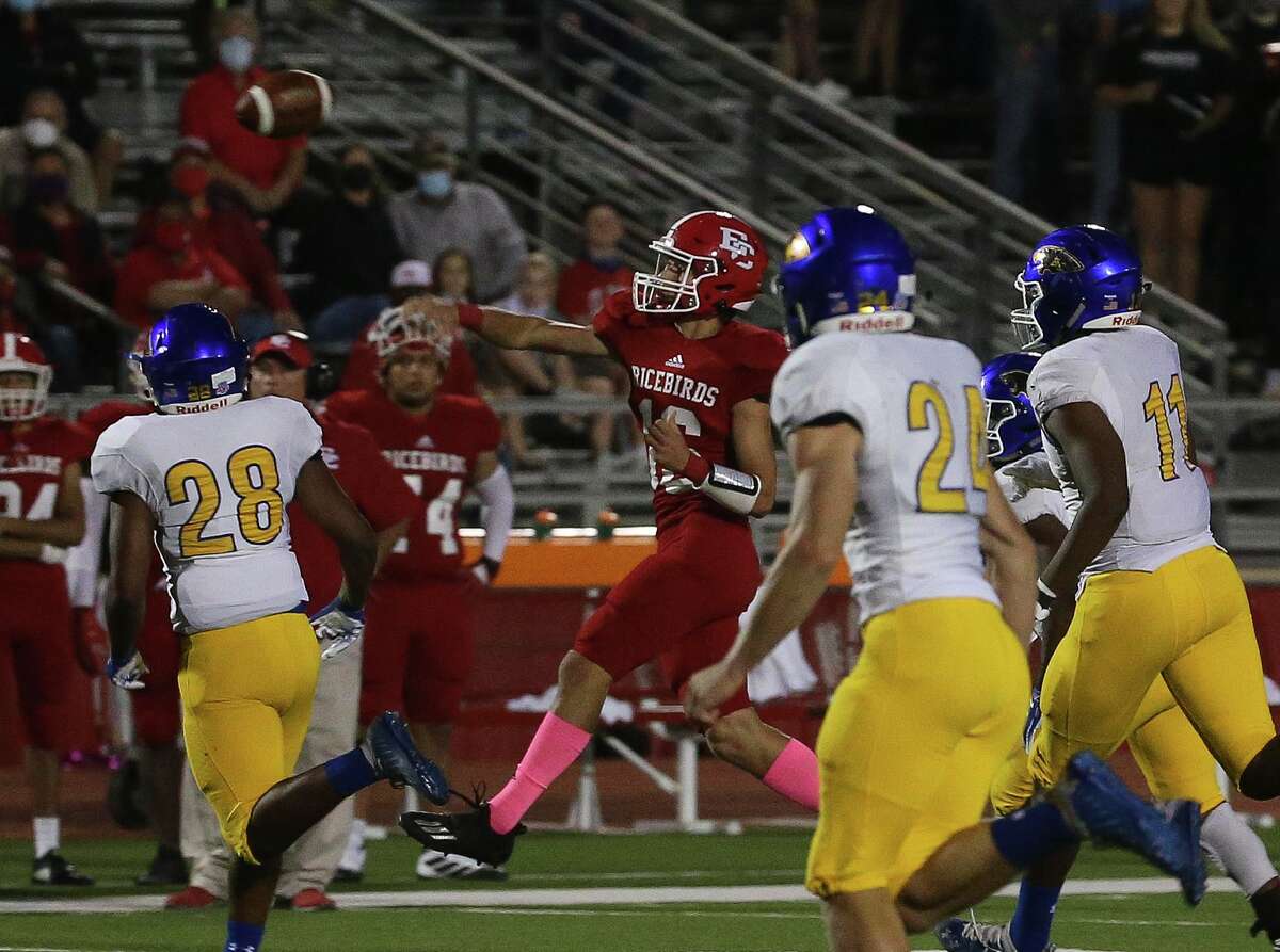 Even during COVID-19, Bay City, El Campo play on