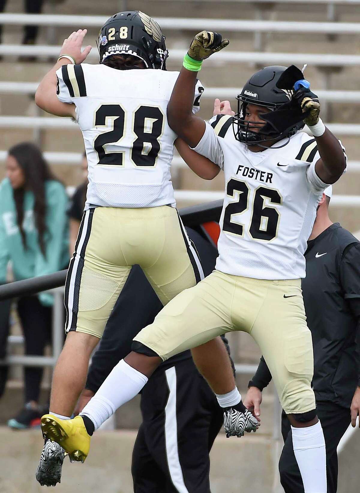 Foster edges Hightower in seesaw affair