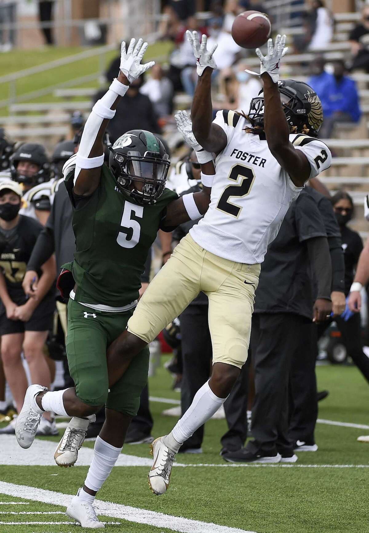Foster edges Hightower in seesaw affair