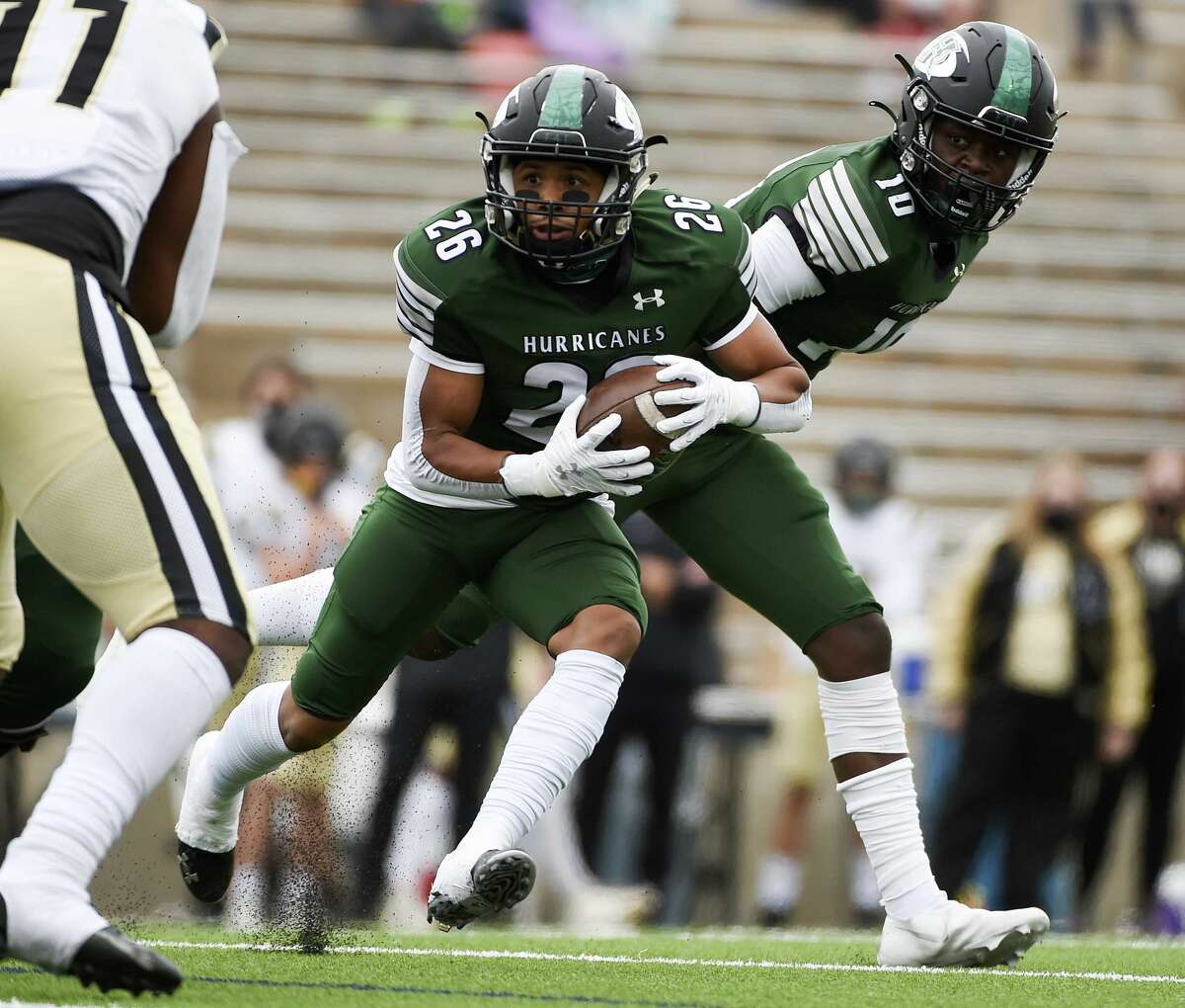 Houston-area high school football playoff pairings: 6A-5A bi-district round