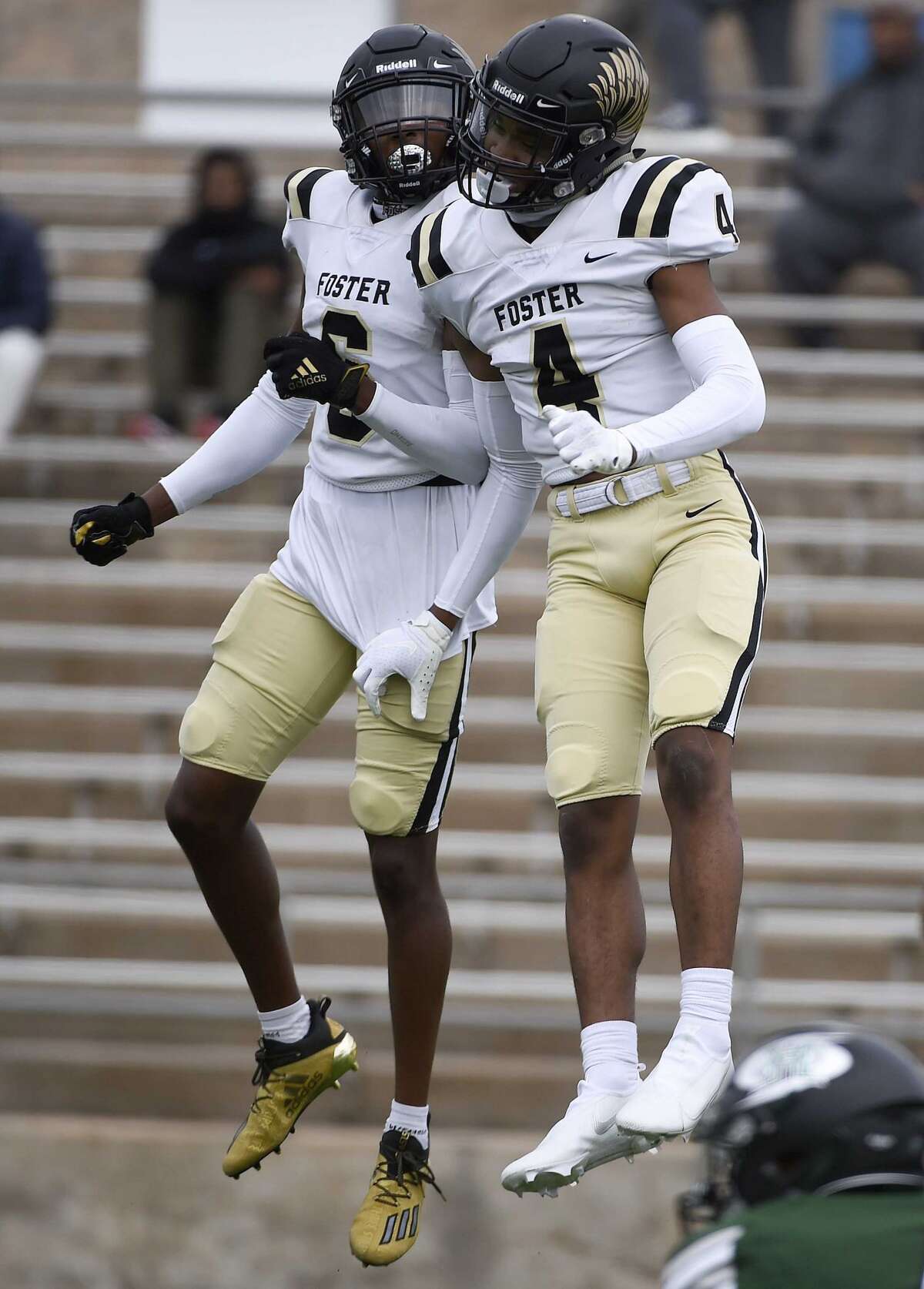 Foster edges Hightower in seesaw affair