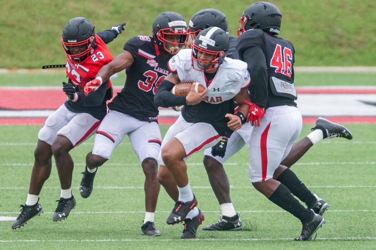 Lamar football holds Red and Black scrimmage