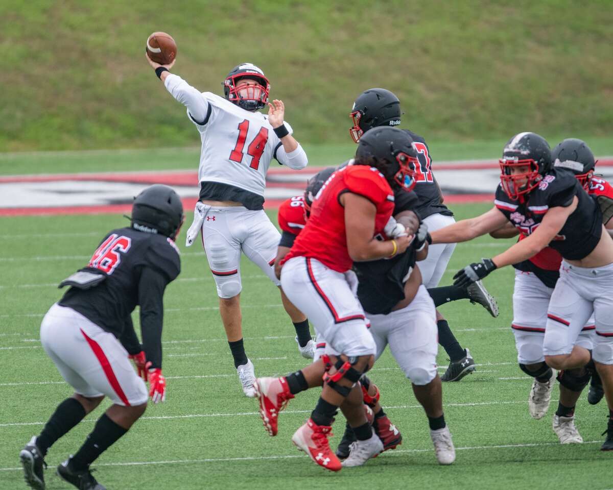 Lamar football holds Red and Black scrimmage