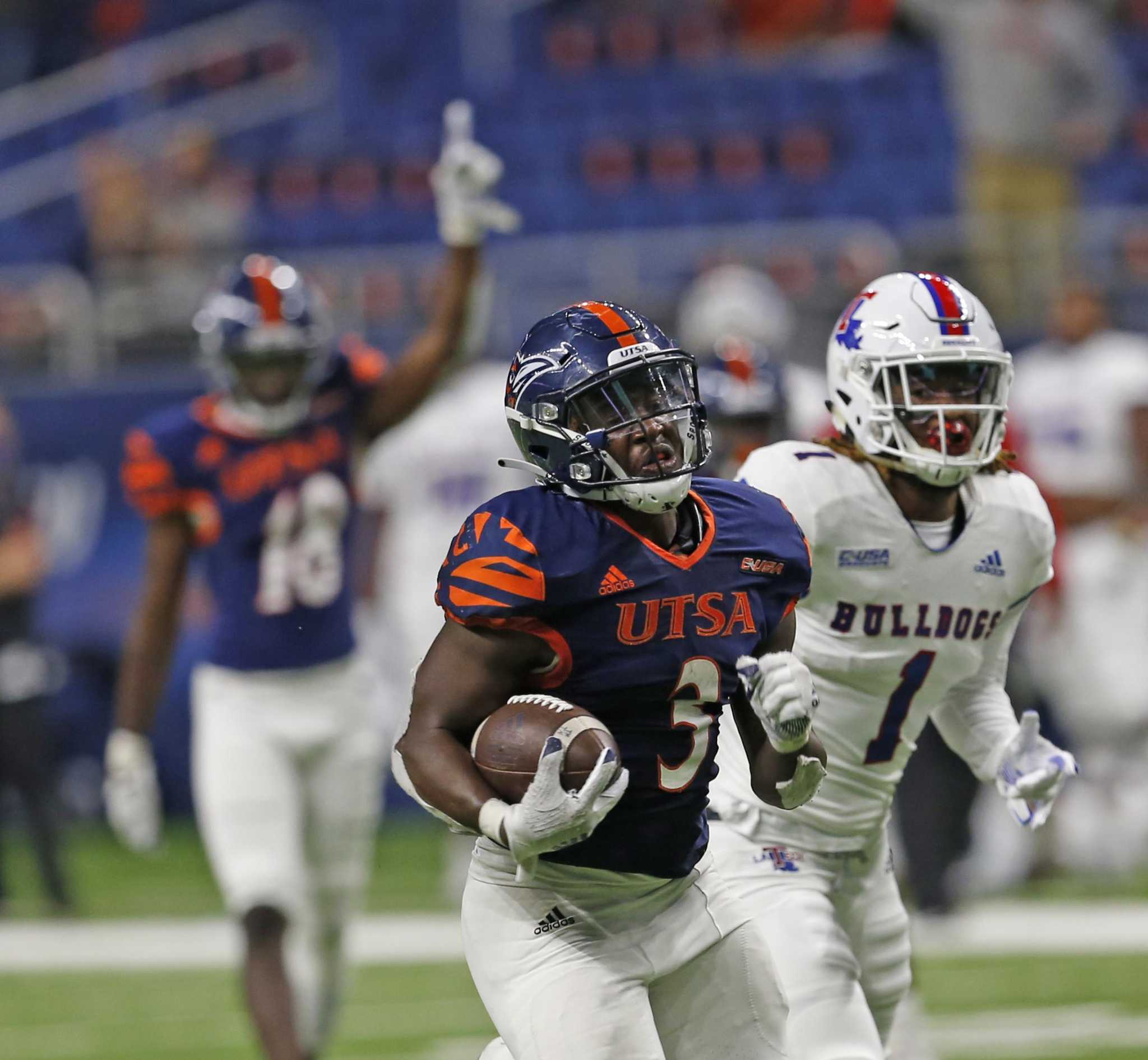 Sincere McCormick sparks offensive turnaround for UTSA with record workload