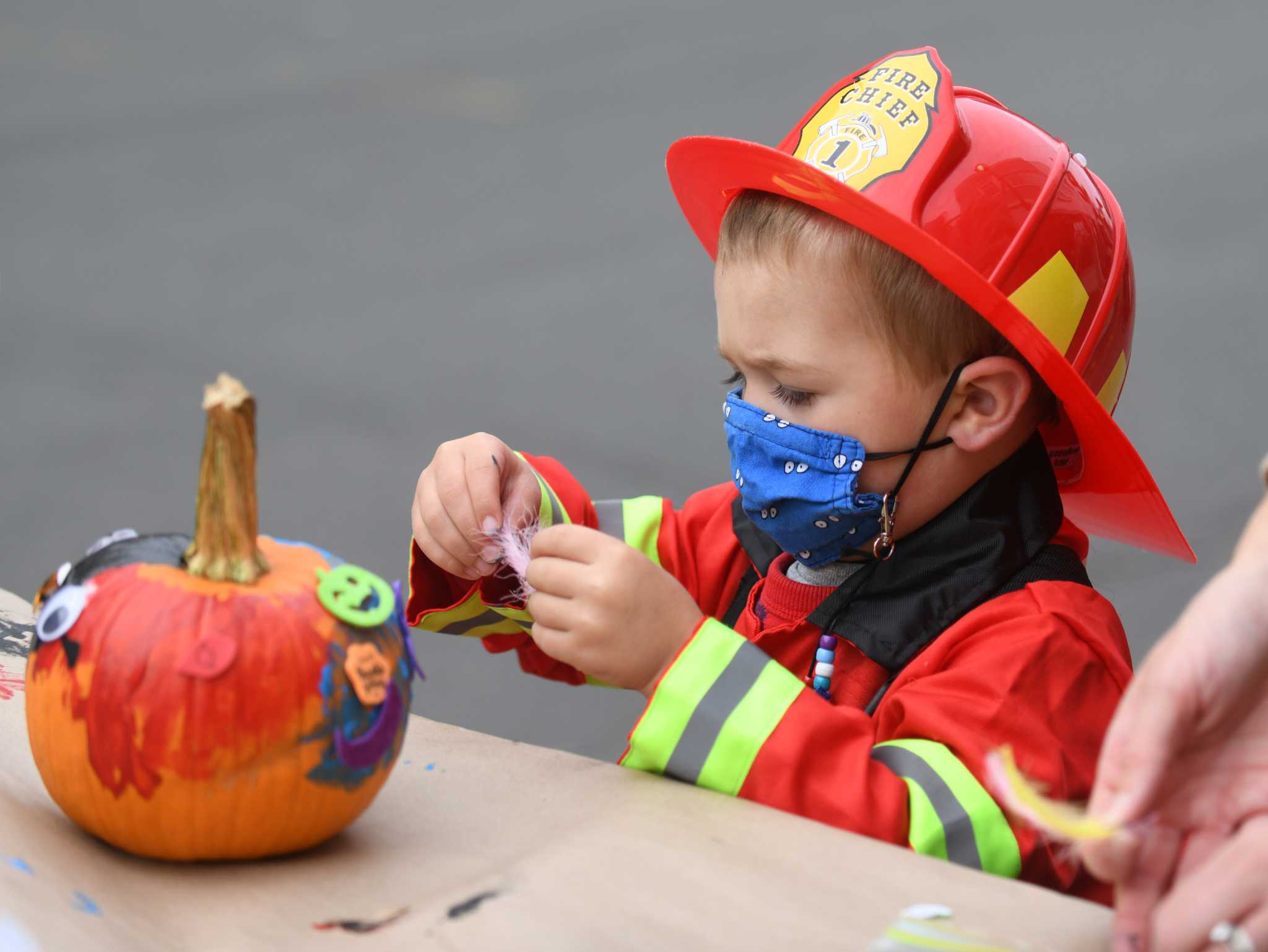 Where you can still safely dress up, trick-or-treat around Seattle