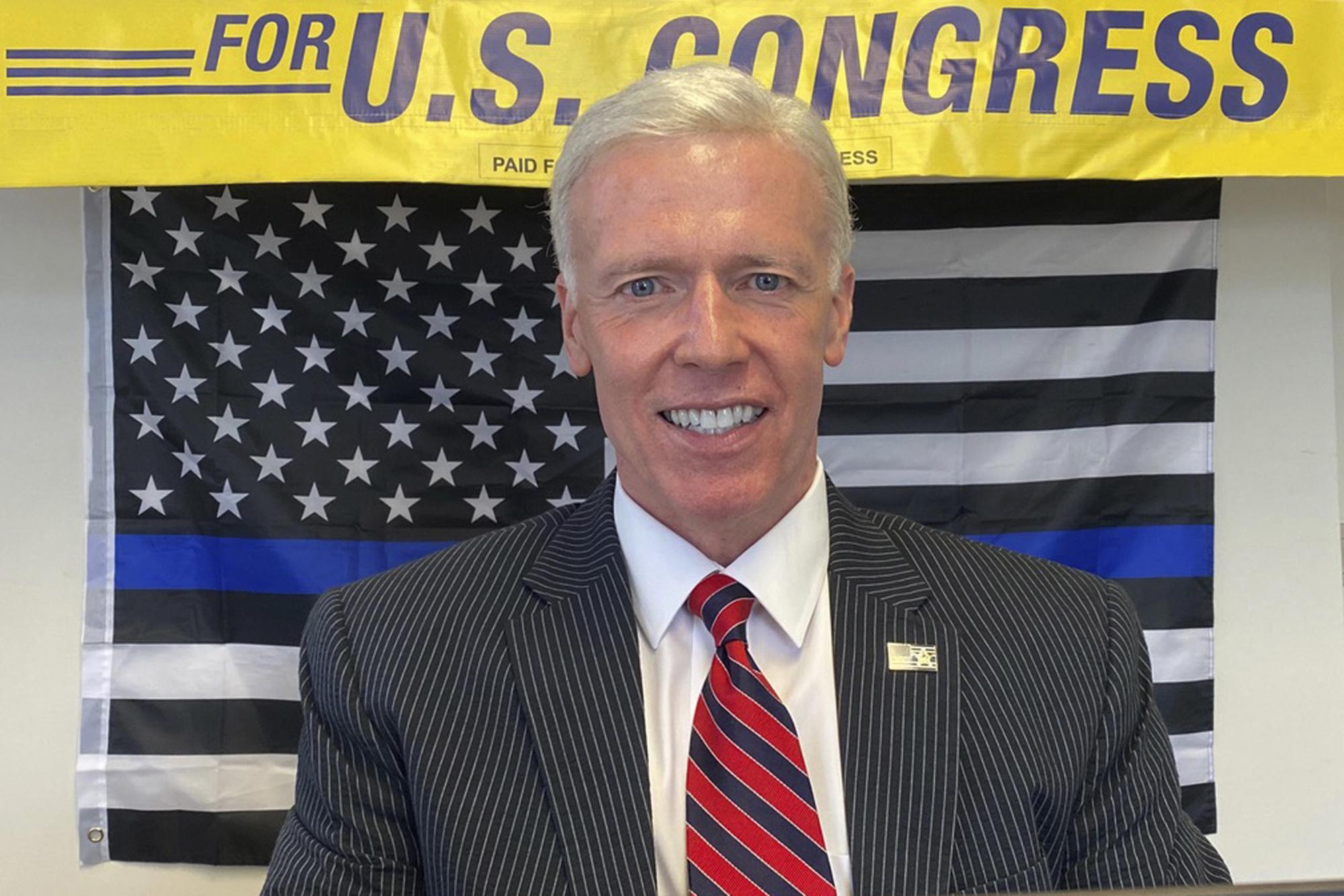 Sullivan receives support from a PAC but nothing from national GOP