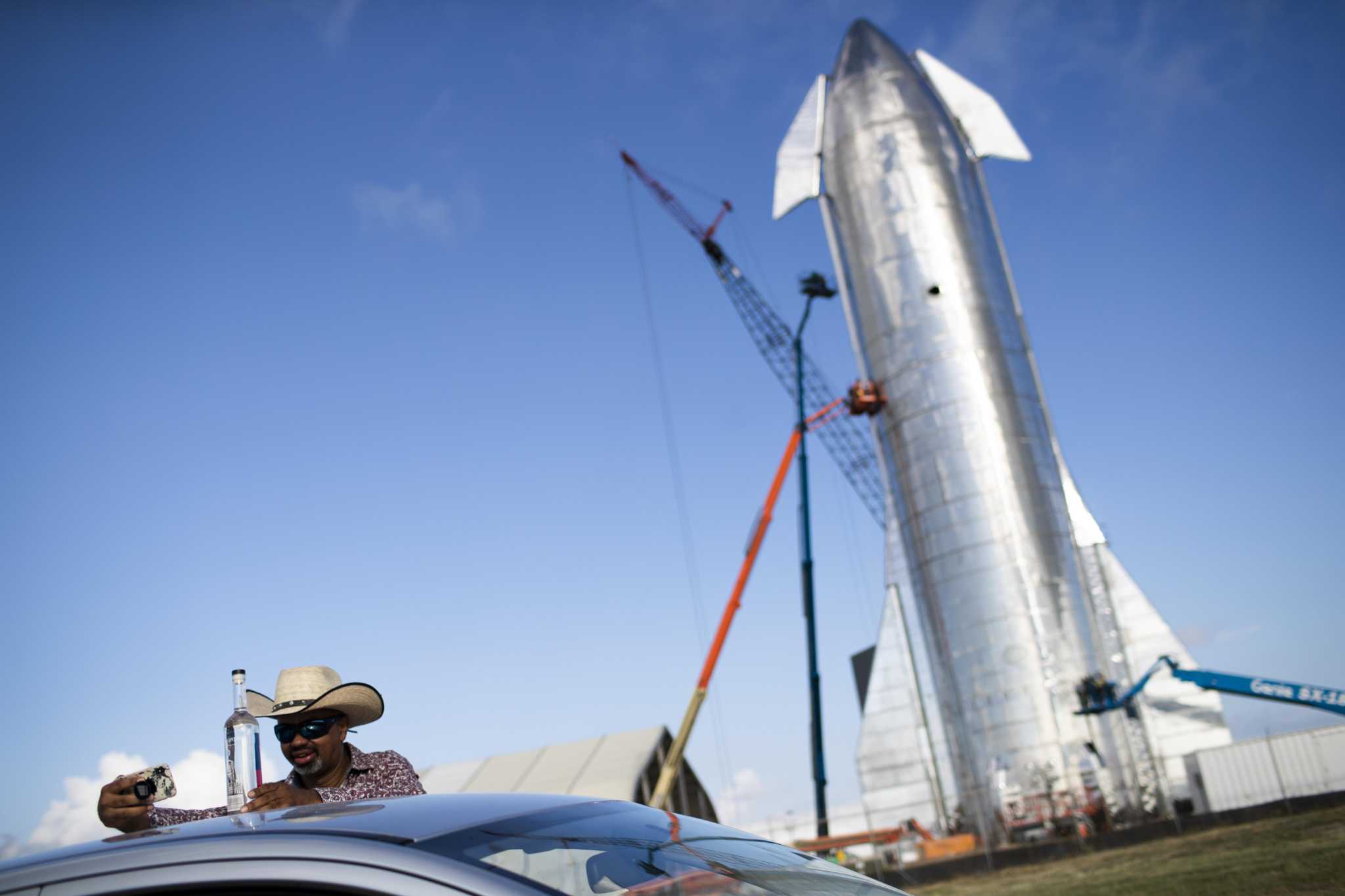 Express Briefing: SpaceX’s Starship poised to launch Texas’ space ...