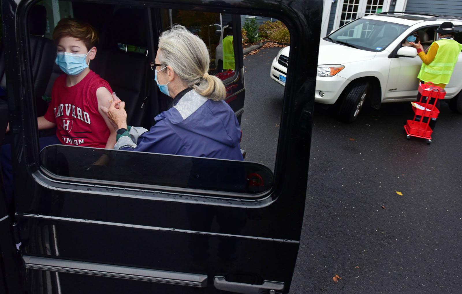 Visiting nurses open drive-thru flu shot clinics in Wilton