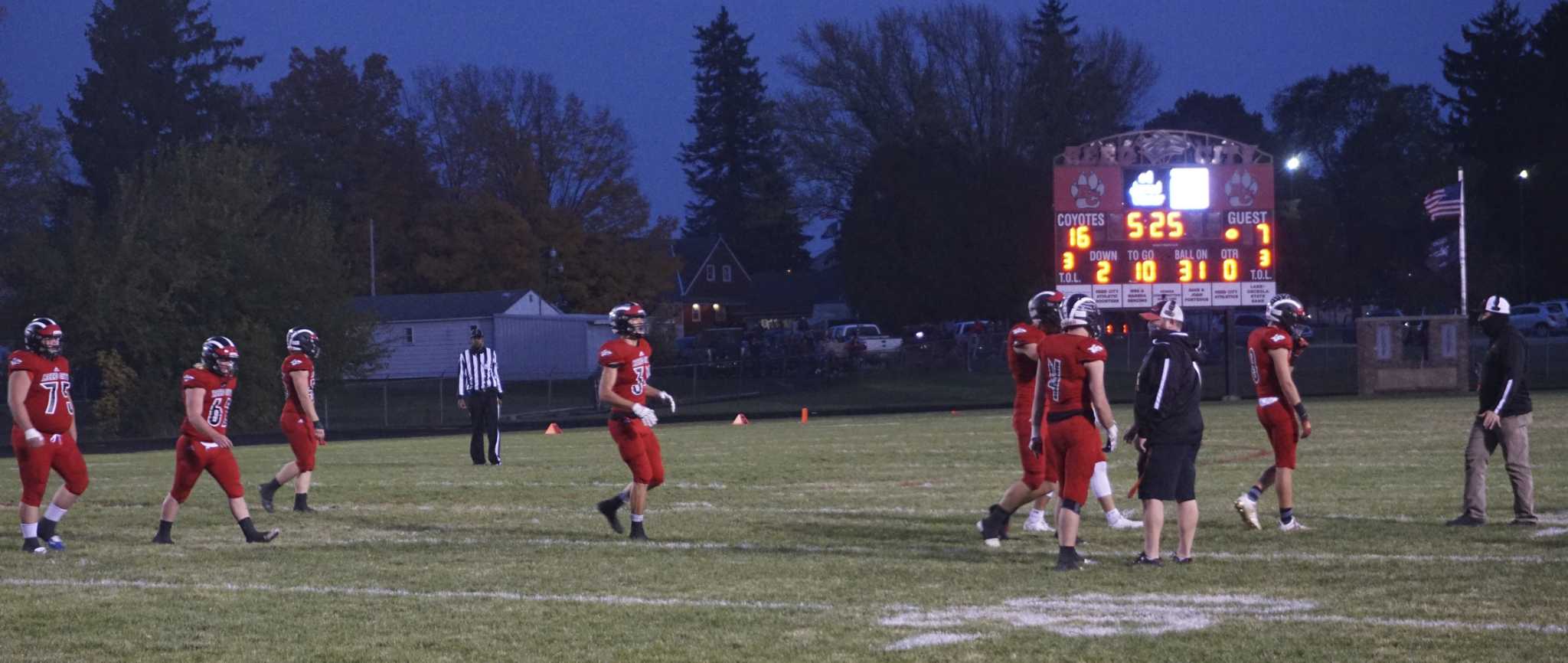 Coyote, Mohawk football teams chasing postseason glory