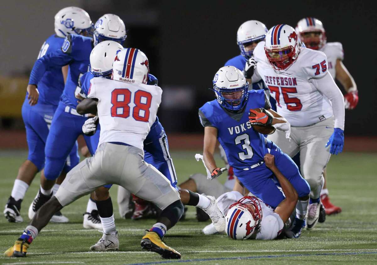 Lanier shuts out Jefferson to open season