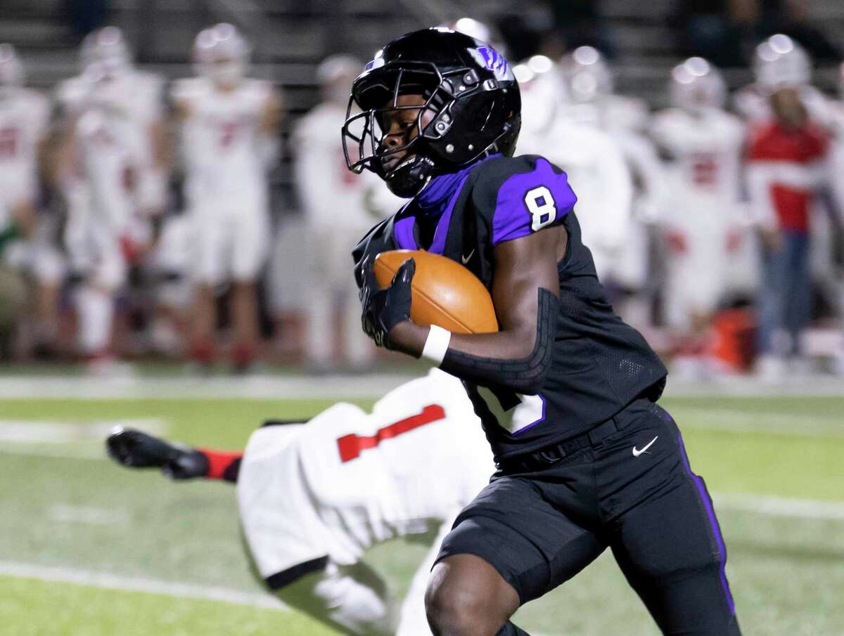 FOOTBALL: Who should be The Courier's Player of the Week?