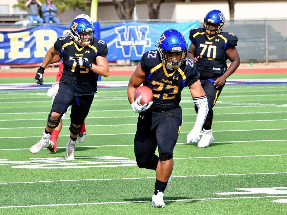 Photo Gallery: Wayland Baptist football team outlasts OPSU 29-24 ...