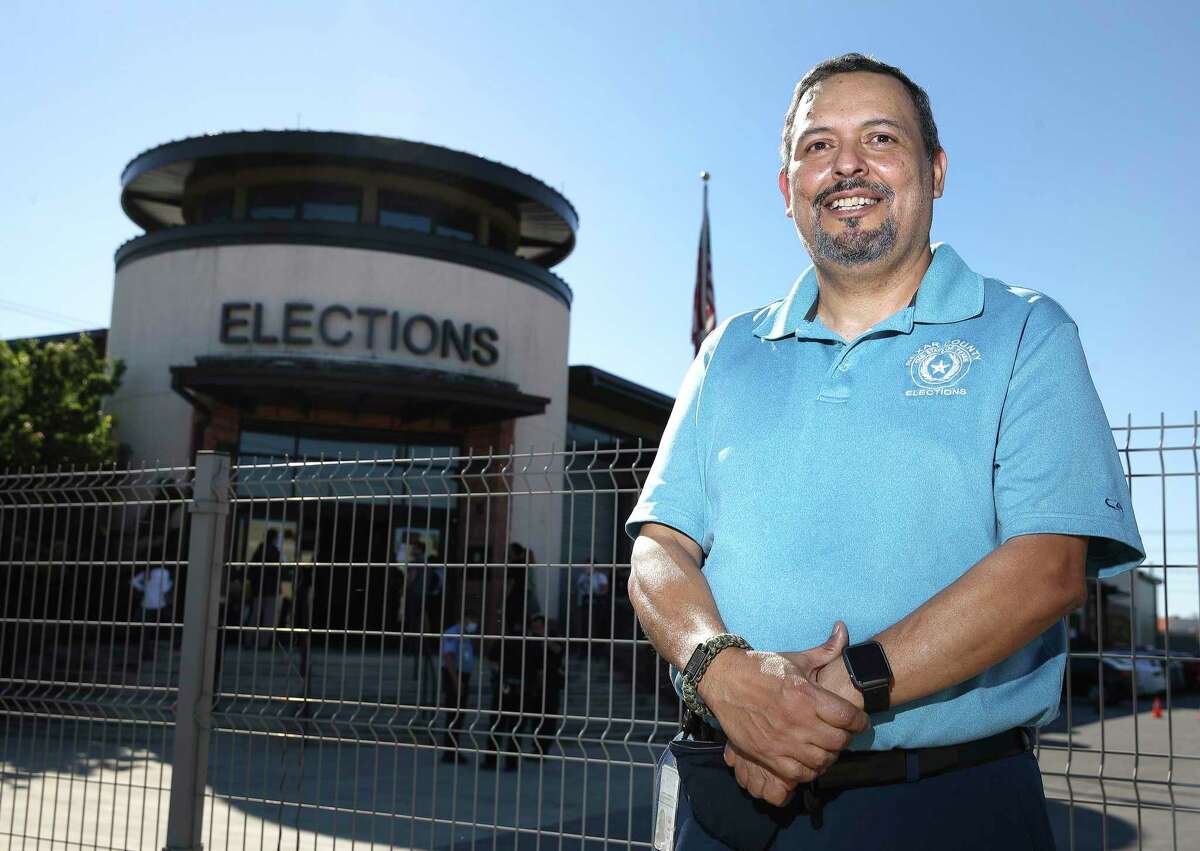 In San Antonio’s super-busy election season, they all ‘call Joe’