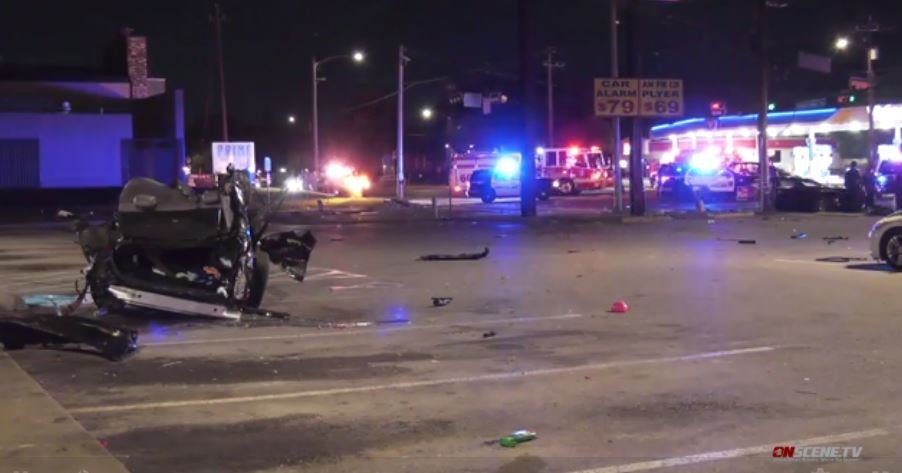 3 injured in Houston police chase that ended in crash