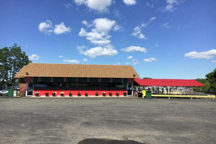 A Connecticut guide to drive-ins and roadside eateries