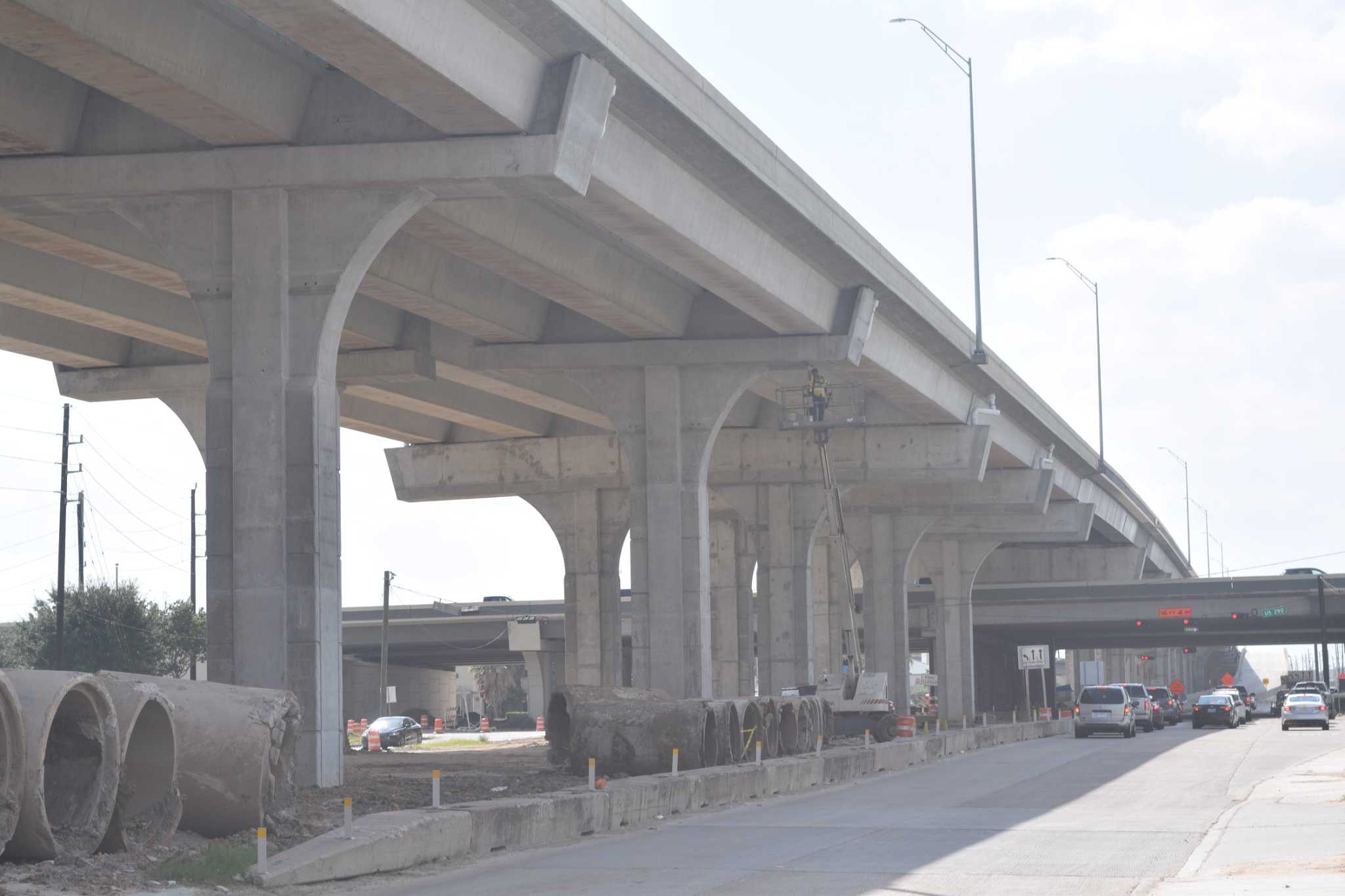 Hwy. 6, FM 1960 bridge over U.S. 290 opens early over the weekend
