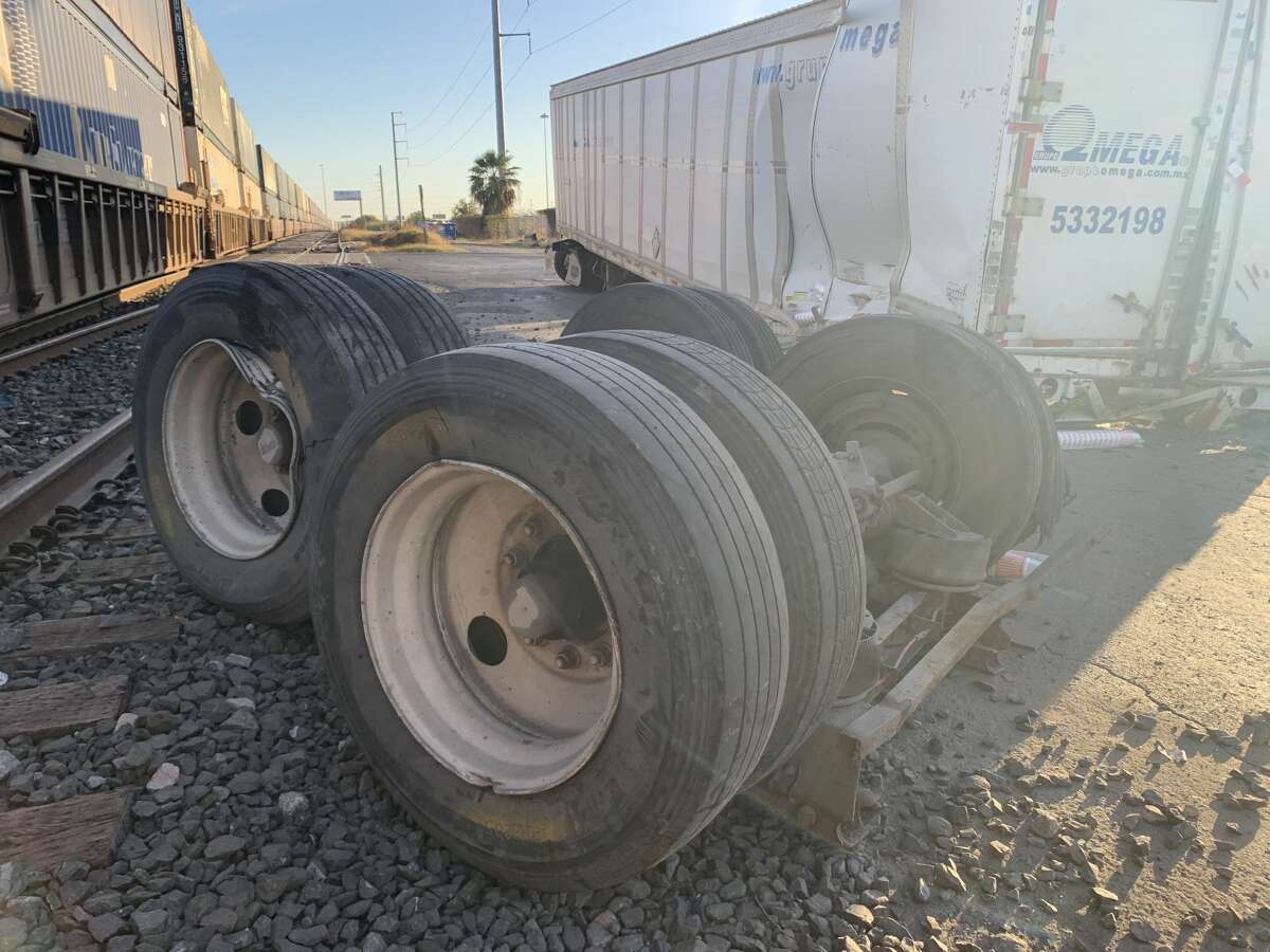 Train smashes into 18-wheeler carrying Whataburger cups on Northeast ...