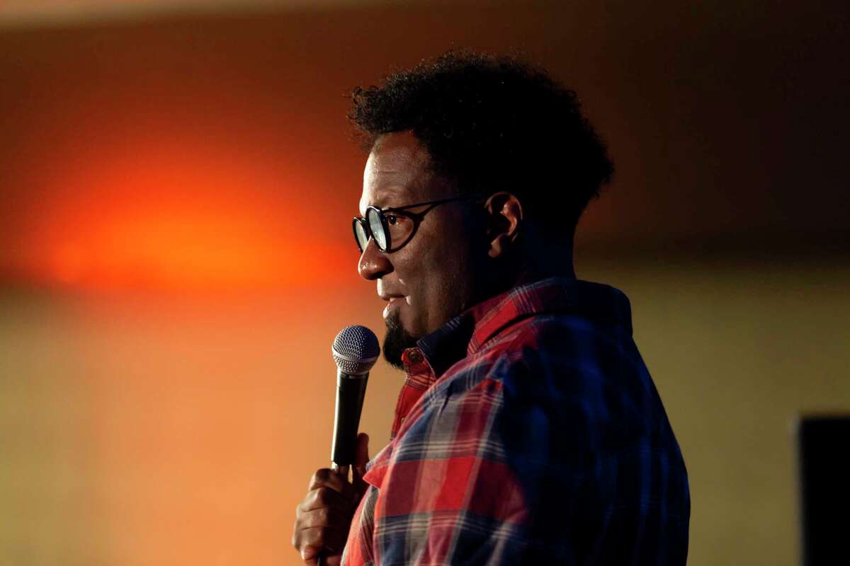 Cop turned comedian launches comedy club at Margaritaville on Lake Conroe