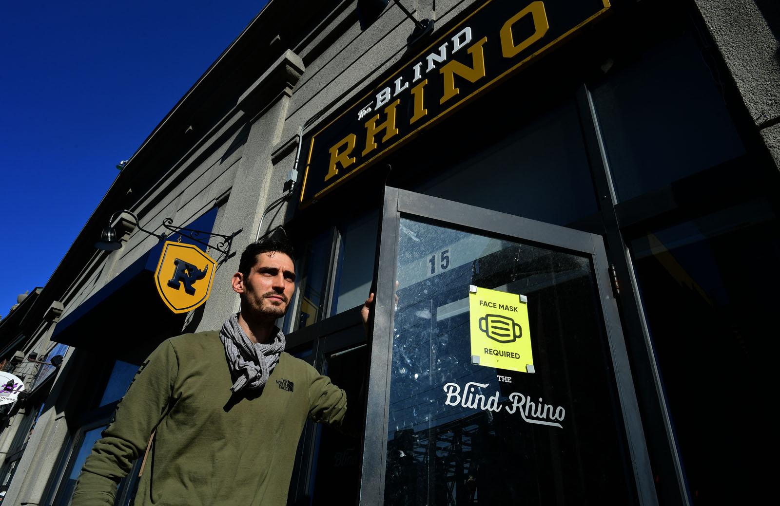 A ‘big slap in the face’: New restaurant curfew sparks petition in ...