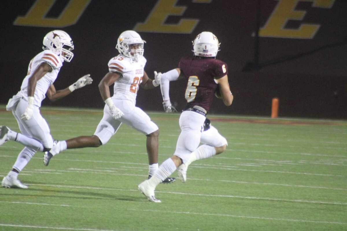Dobie snaps Deer Park’s 19-game PISD winning streak