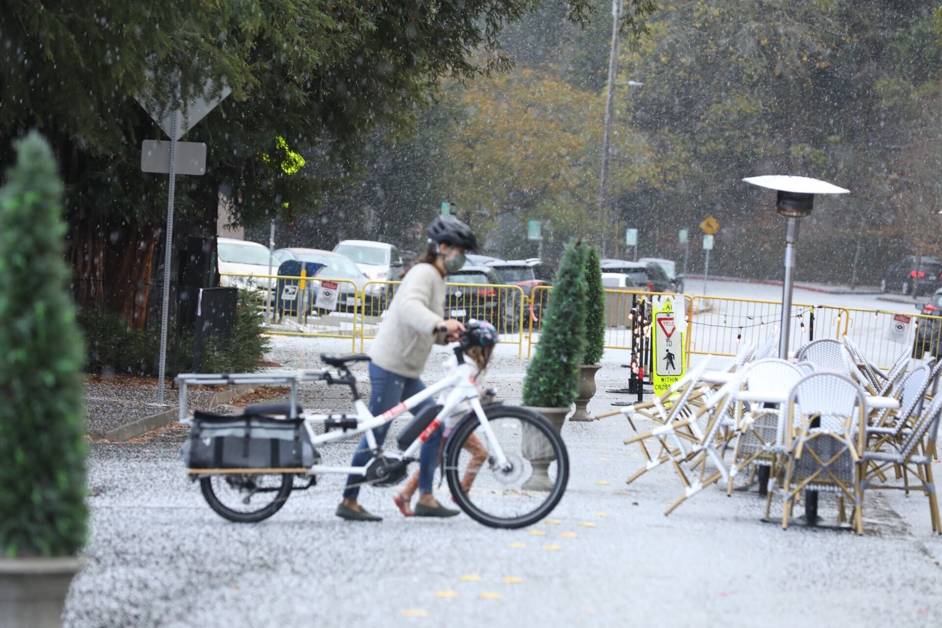 'Large amounts of small hail' could fall across SF Bay Area