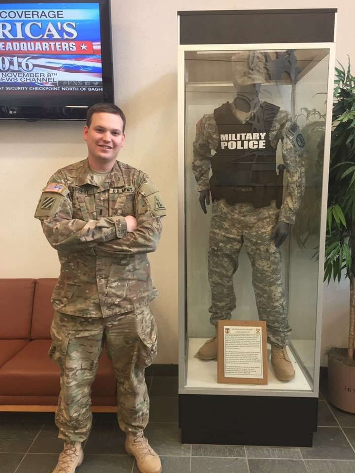 Veteran speaking on Veterans Day in Ridgefield