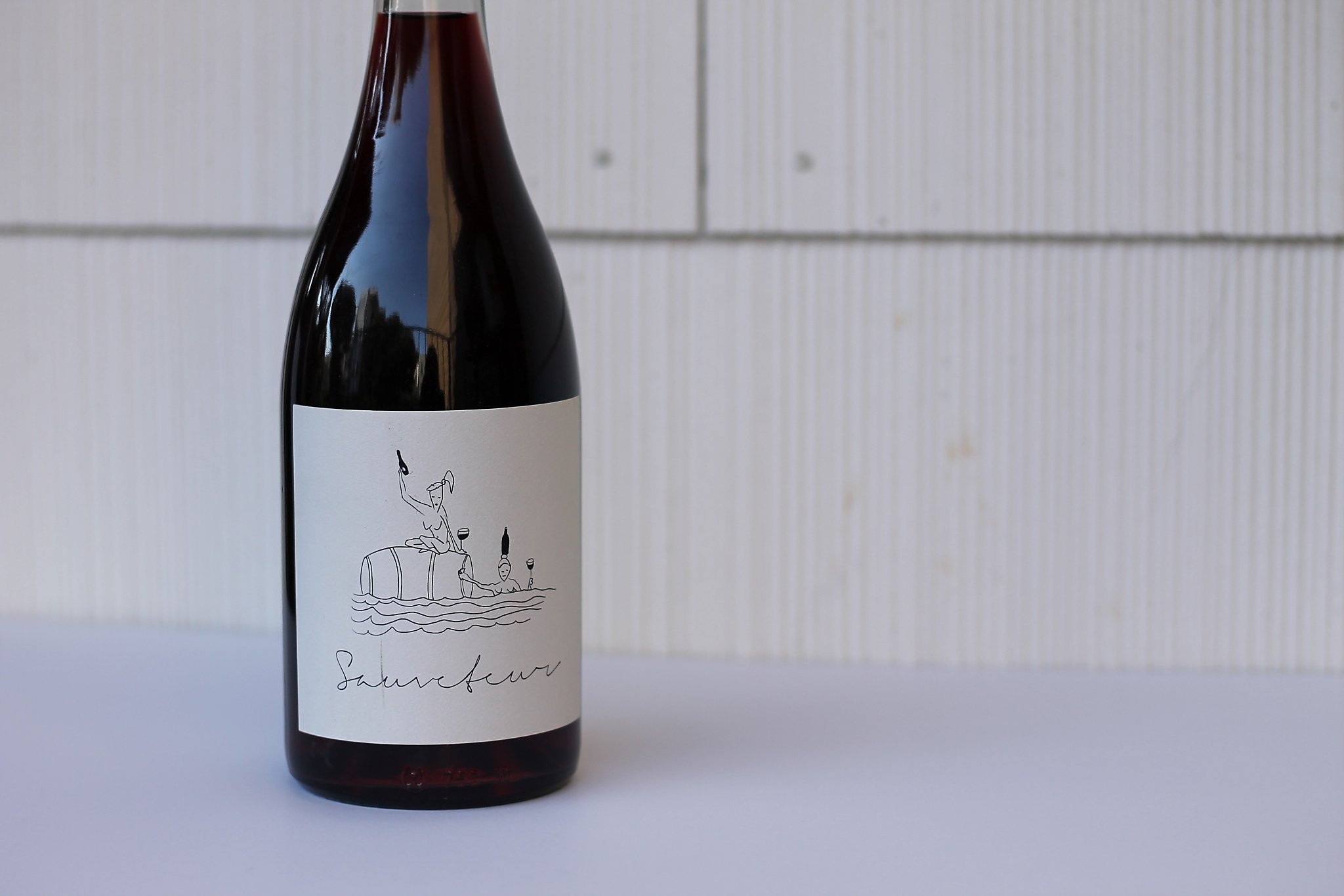 This tantalizingly light-bodied Zinfandel tastes like a Thanksgiving feast