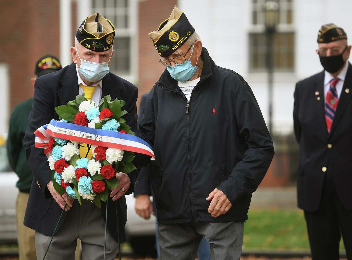 Milford veterans lay a wreath in memory