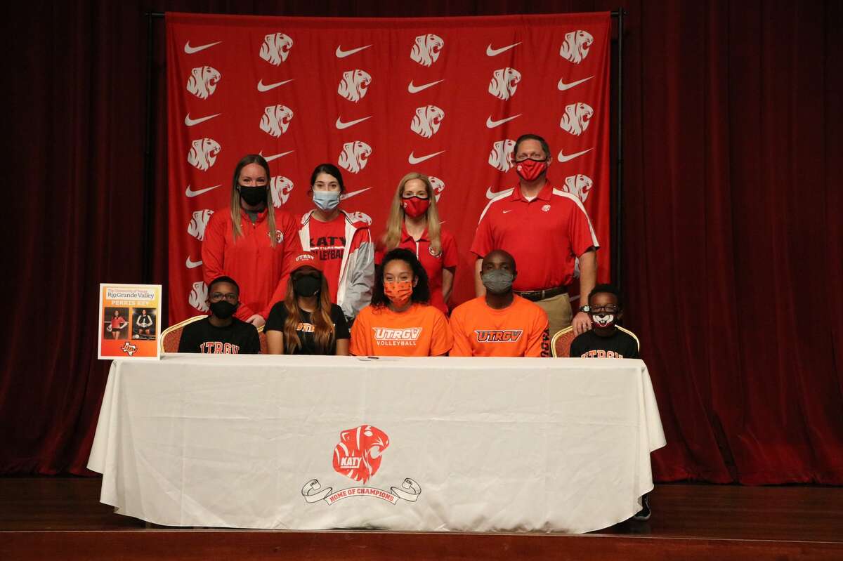 Where Houston's high school athletes signed national letters of intent