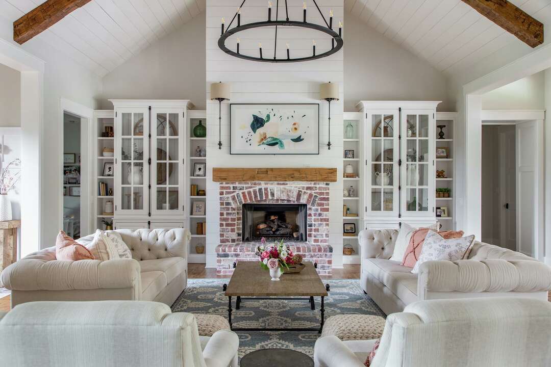 Finishing touches were worth the wait for this modern farmhouse in Magnolia