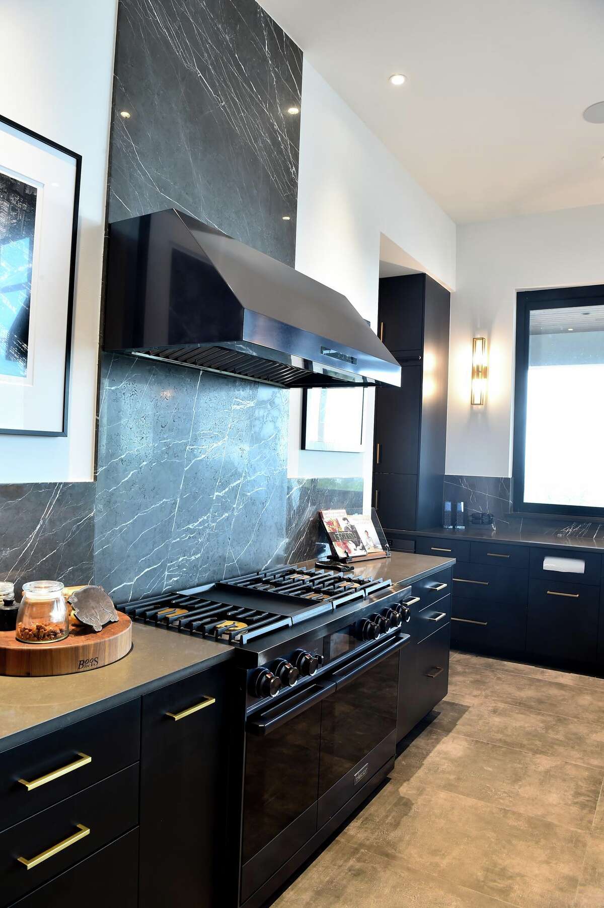 Modern Texas Hill Country home in Cordillera Ranch captures spectacular ...