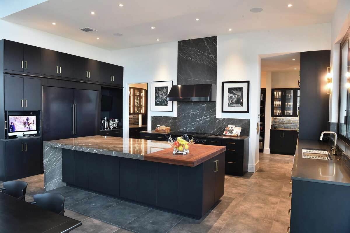 Modern Texas Hill Country home in Cordillera Ranch captures spectacular ...