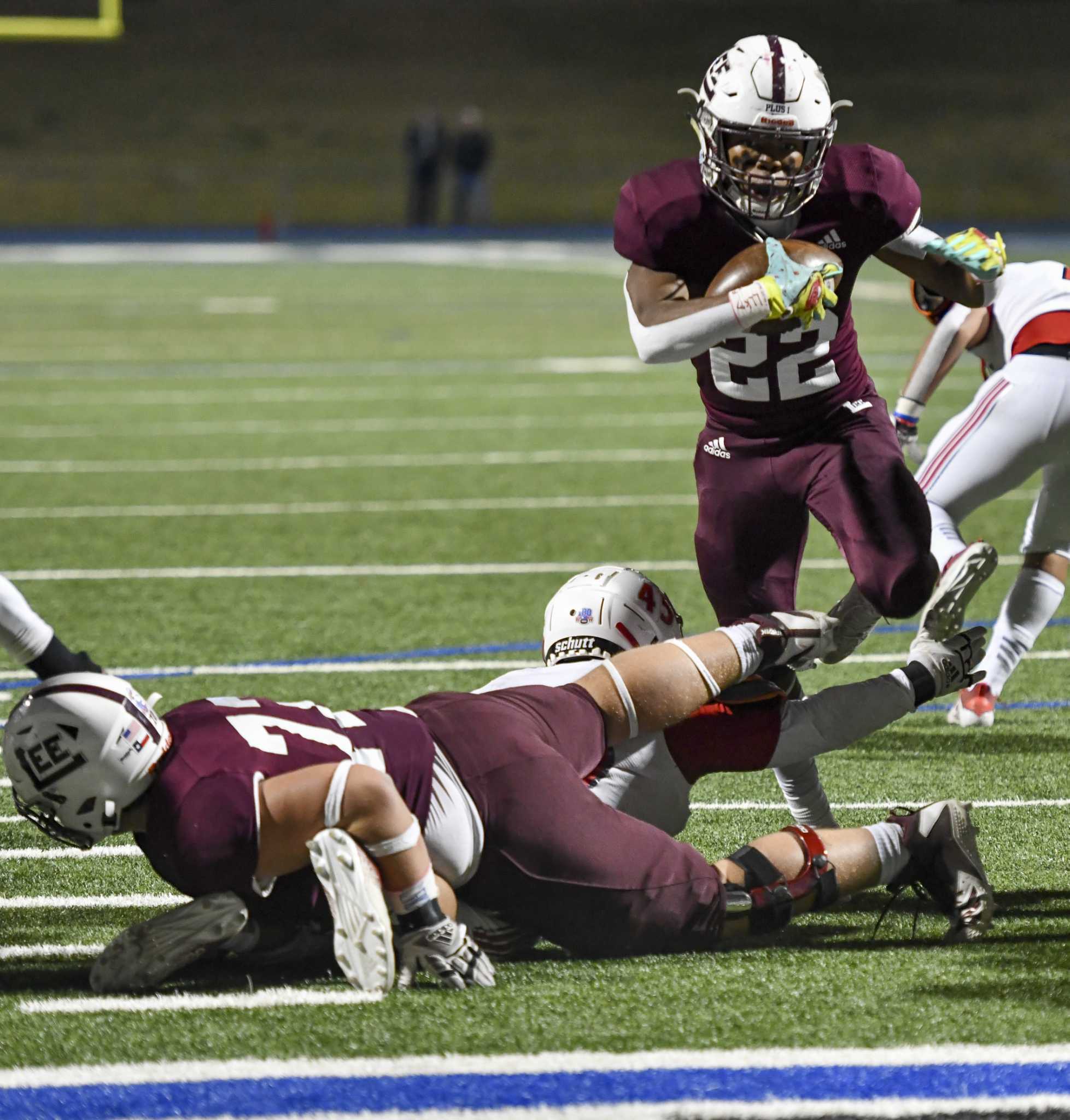 LEE REPORT: Rebels face Central for share of District 2-6A title