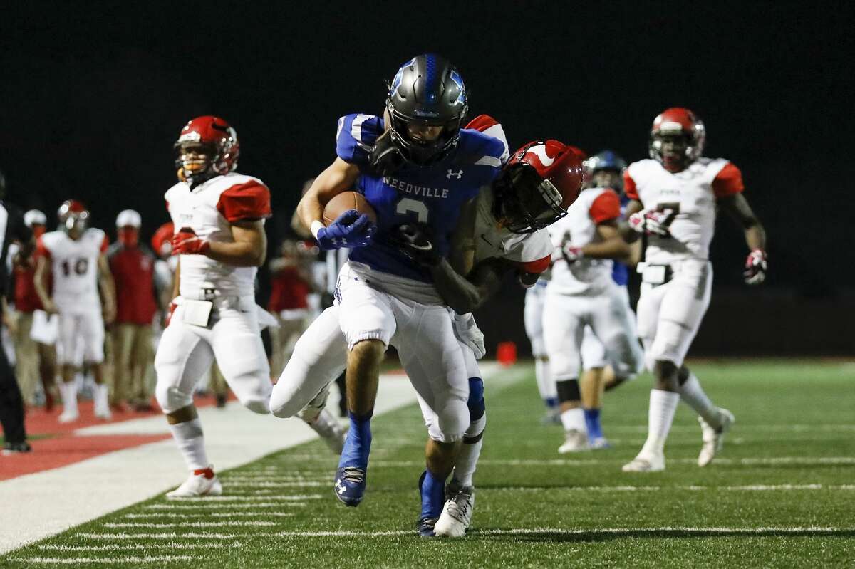 Friday night highlights: Small school playoffs rev up