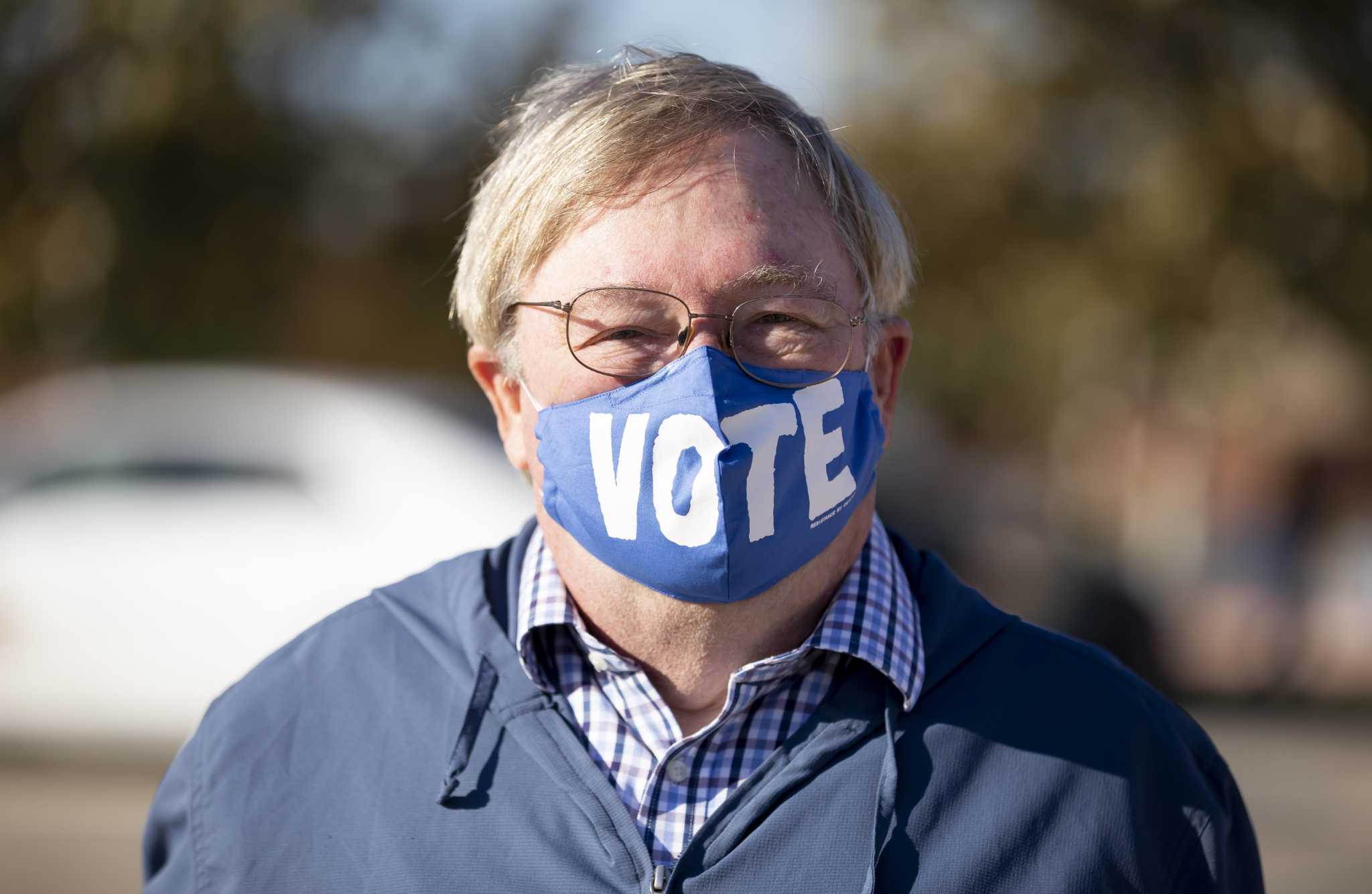 Election workers reflect on experience at two of Harris County’s most ...