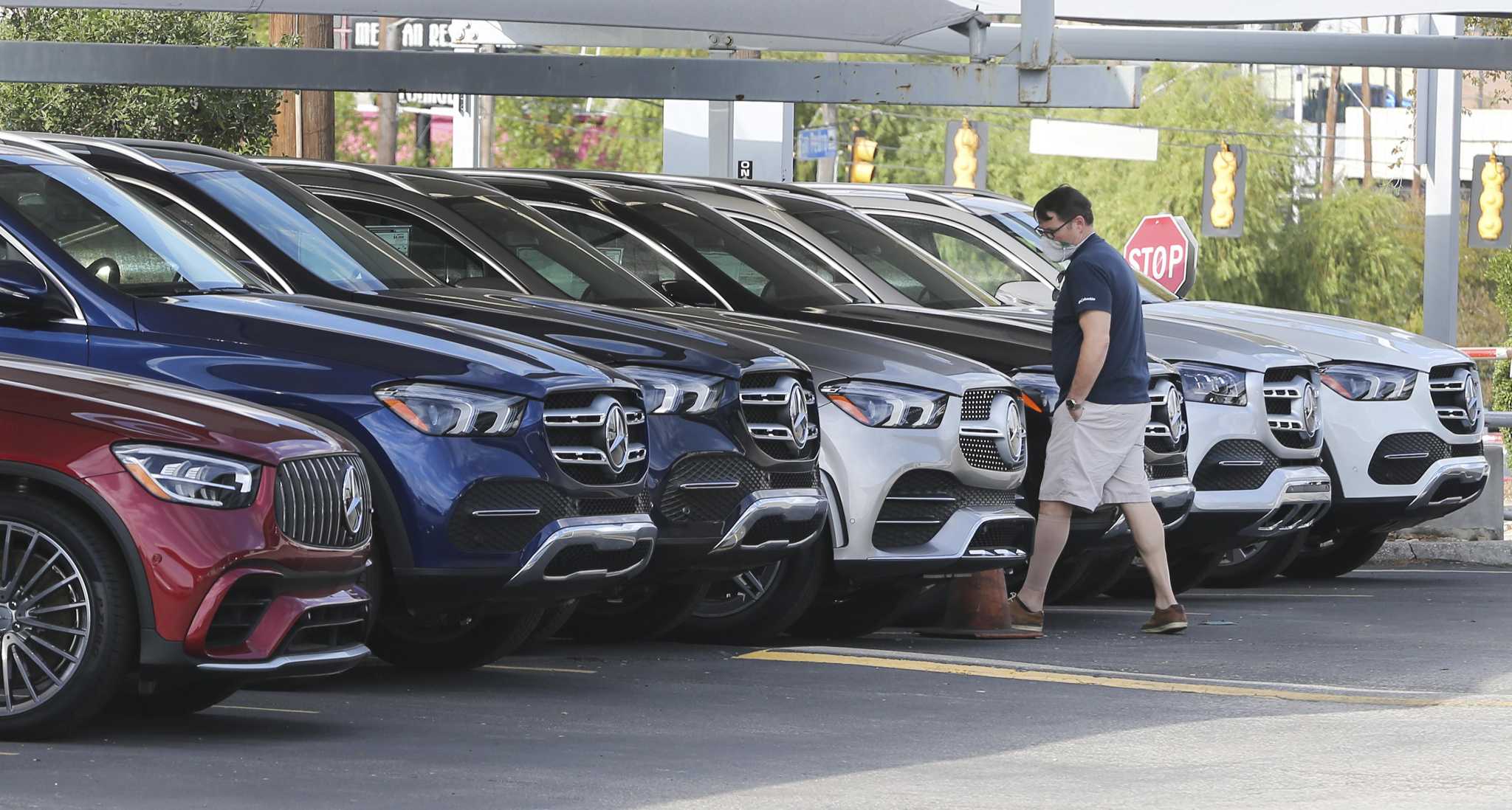 Express Briefing: COVID creates divide on luxury, used cars sales